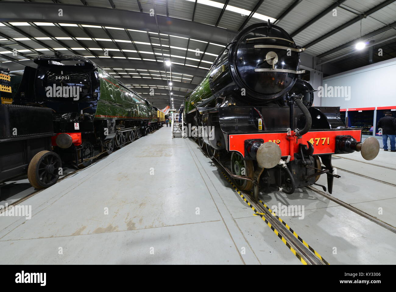 Bogies pistons steam locomotive hi-res stock photography and images - Alamy