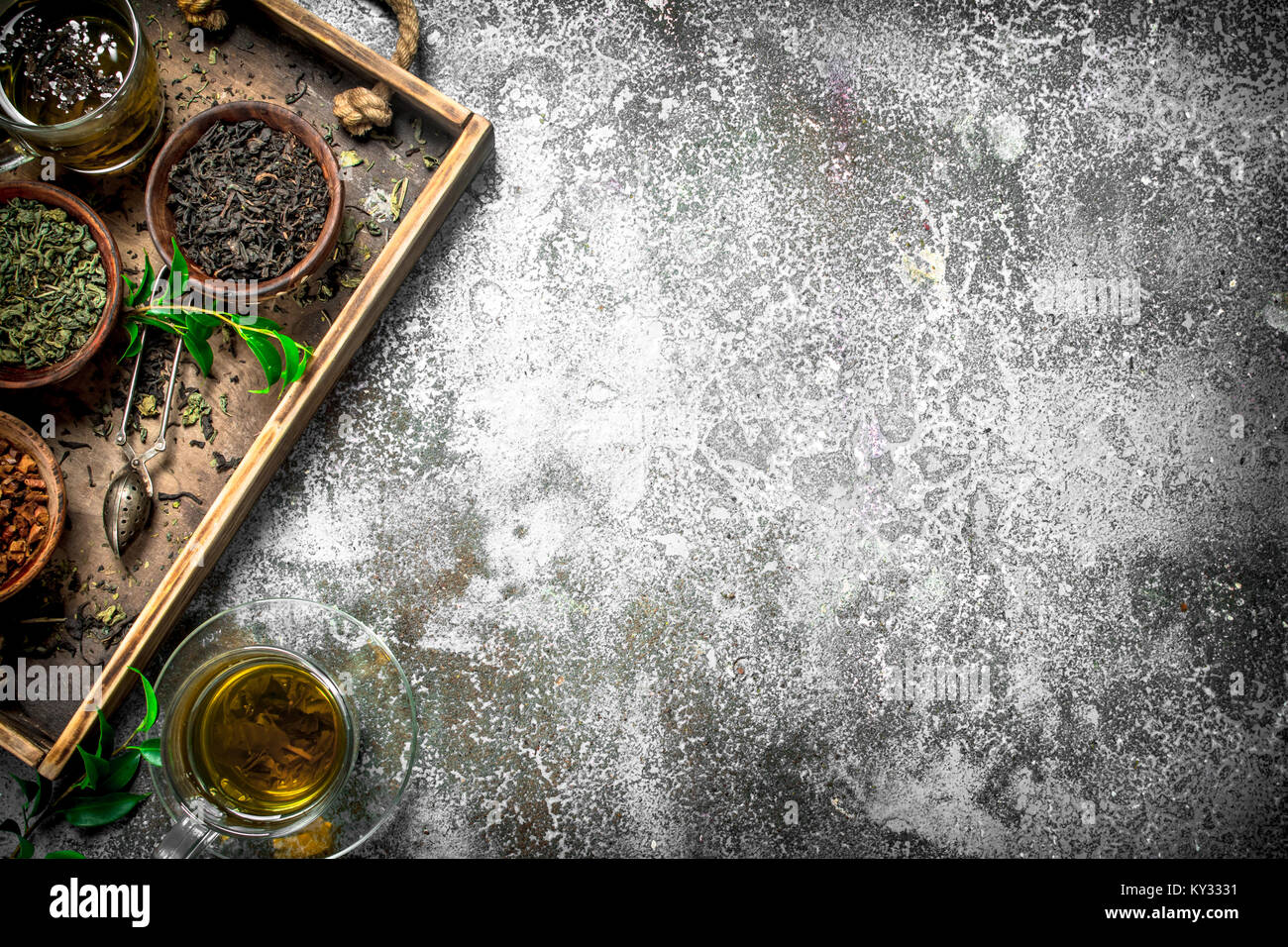 Fragrant Chinese tea. On a rustic background Stock Photo - Alamy