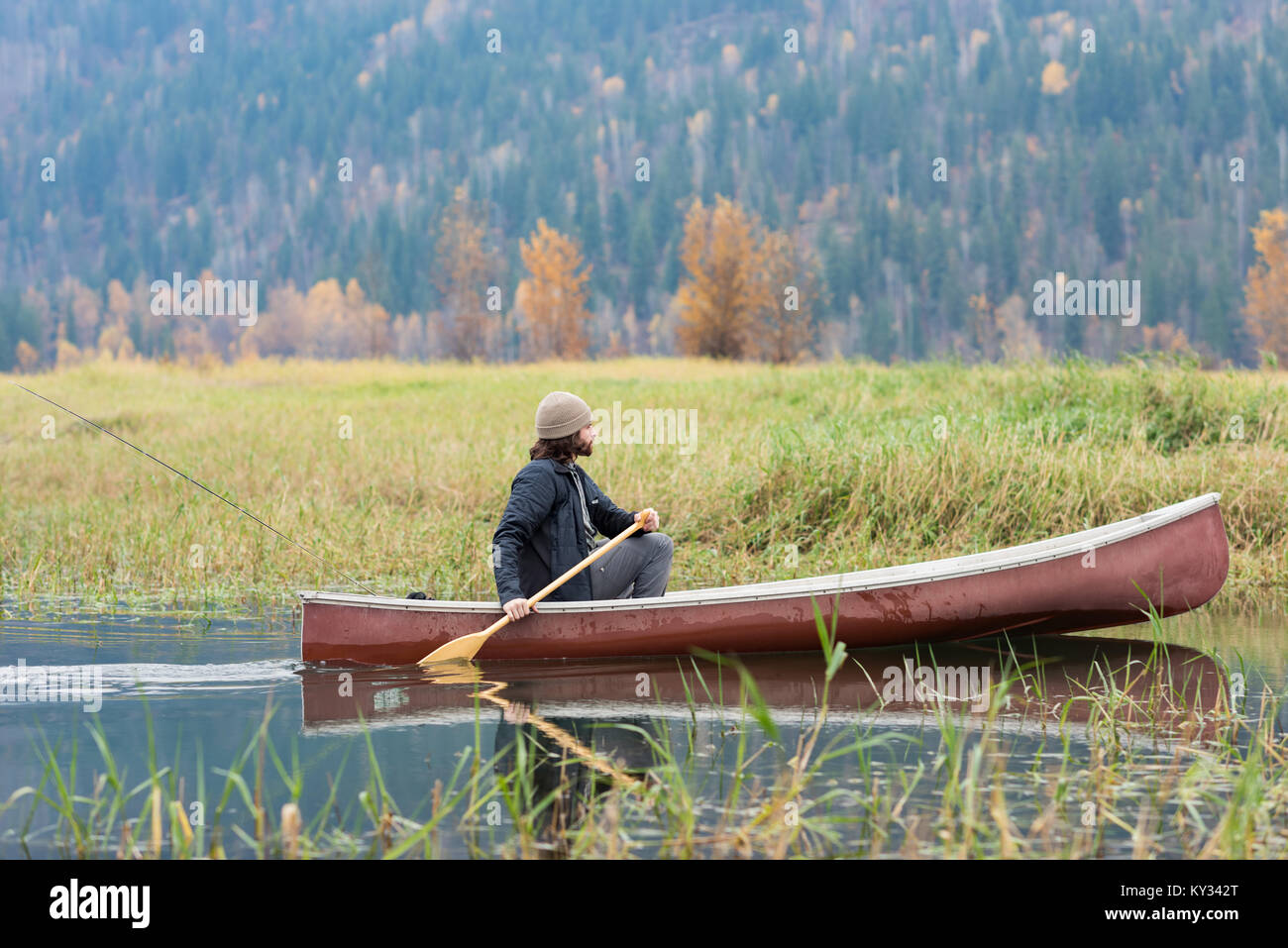 Man oaring boat hi-res stock photography and images - Alamy