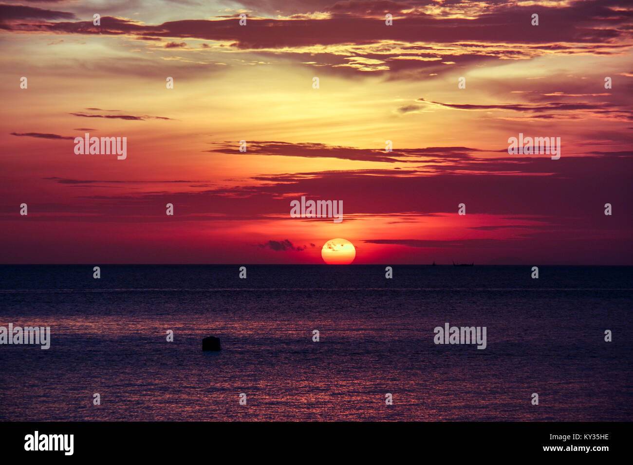 beautiful tropical sunset in the batangas, Philippines Stock Photo - Alamy