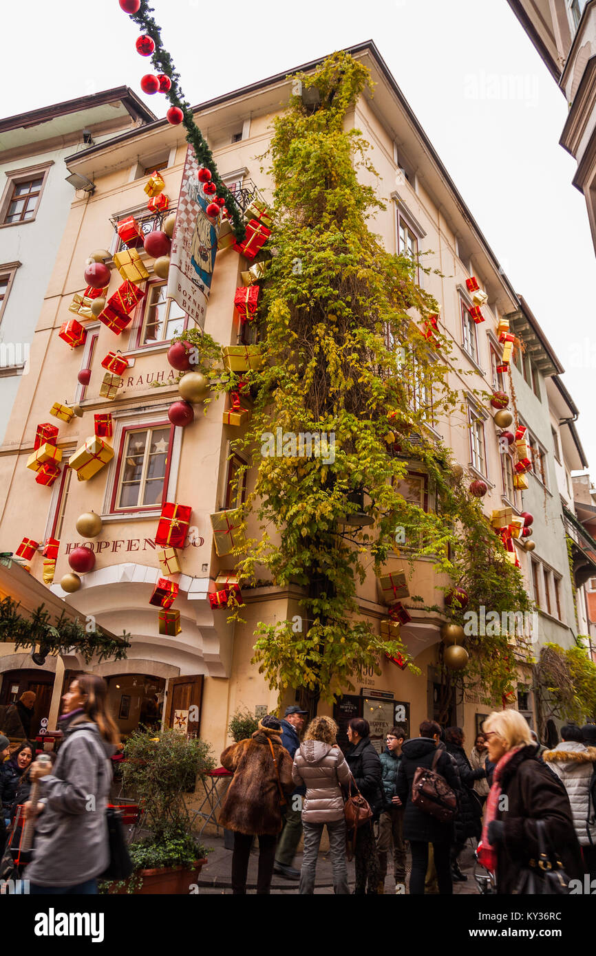 Bolzano, south tyrol christmas market hi-res stock photography and ...