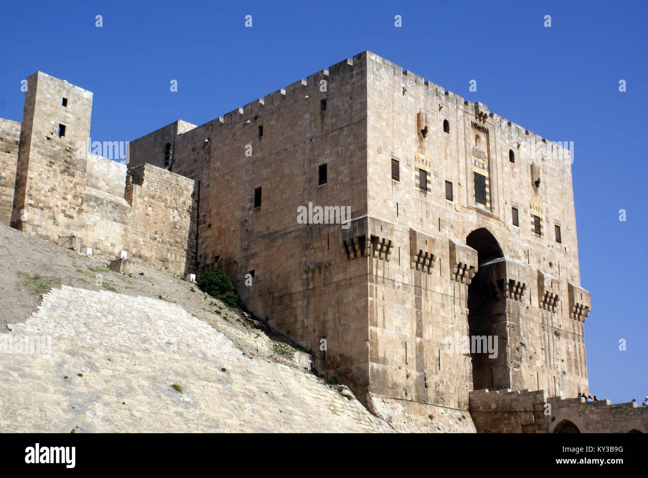 Big gate tower of citadel in Aleppo, Syria Stock Photo - Alamy