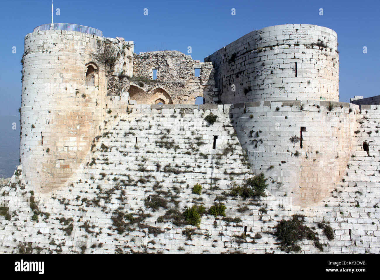 Towers of castle Krak de Chevalier in Syria Stock Photo - Alamy
