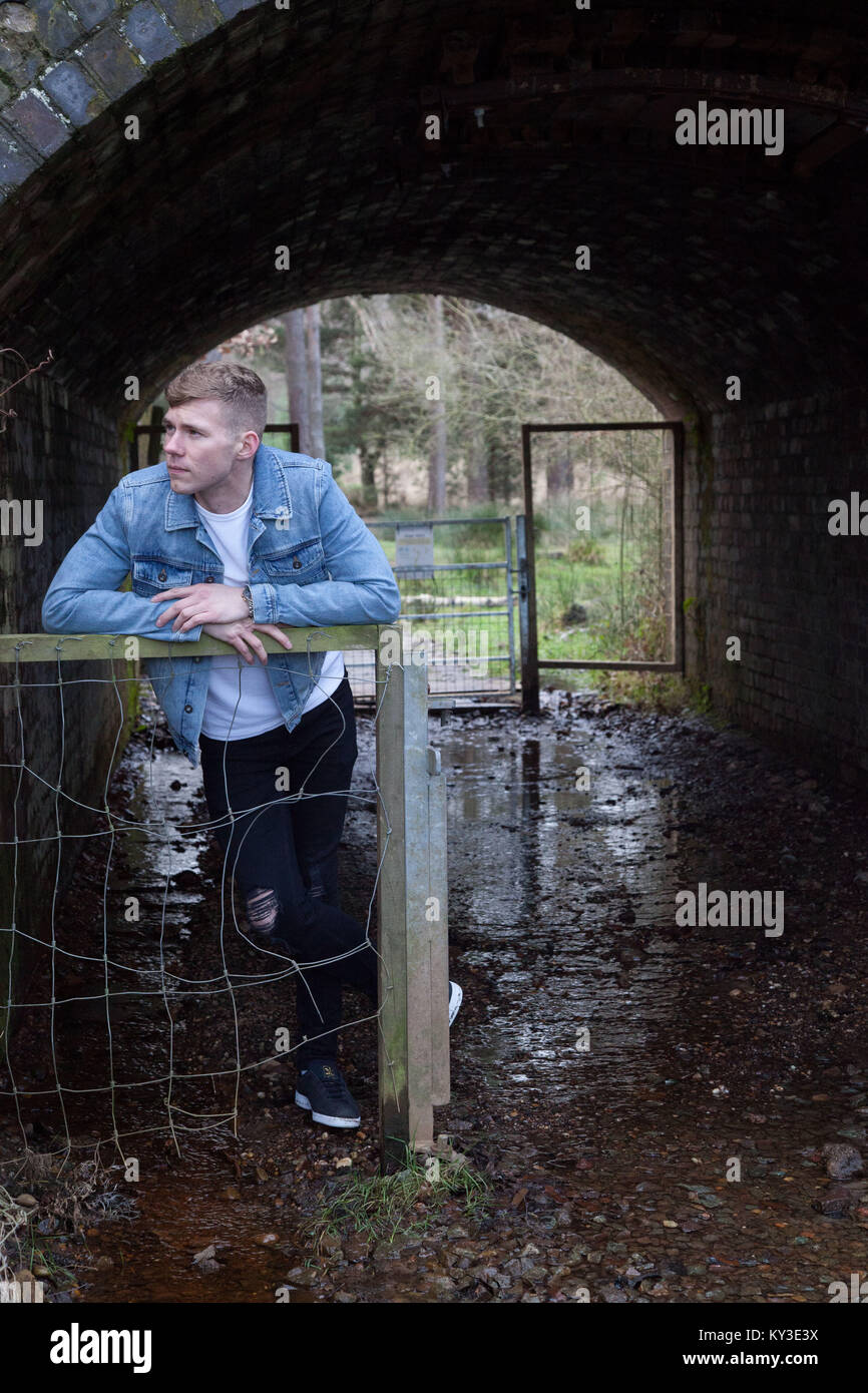 Leaning On Gate Stock Photos & Leaning On Gate Stock Images - Alamy