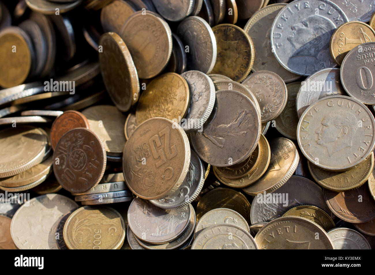 Old metal coin collectiions of various currencies Stock Photo - Alamy