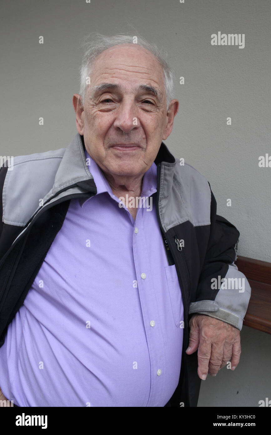 John searle philosopher hi-res stock photography and images - Alamy