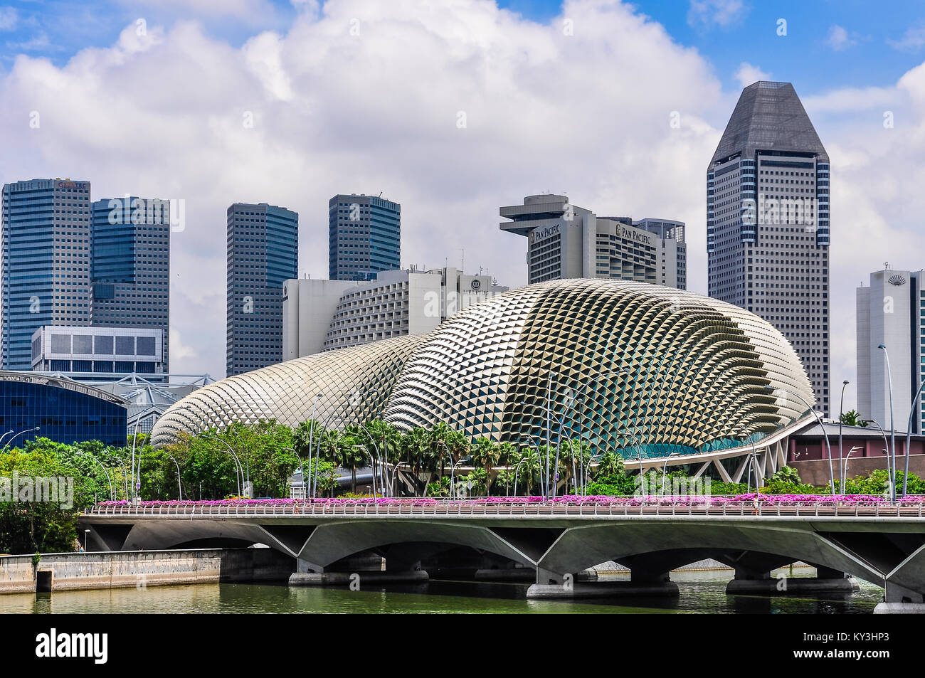 Modern architecture with skyscrapers in the city-state of Singapore ...