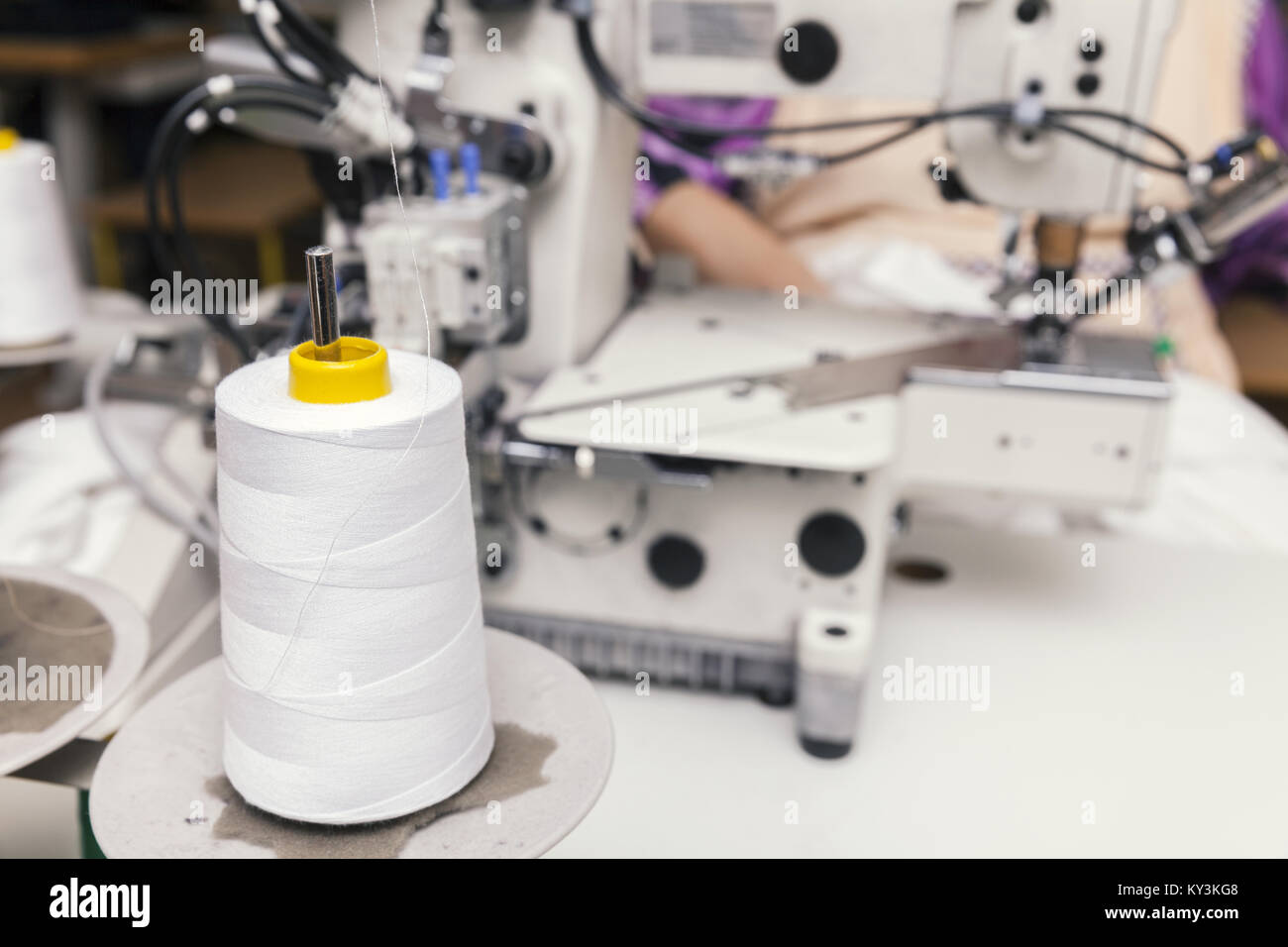 spool of thread for sewing, close up Stock Photo - Alamy