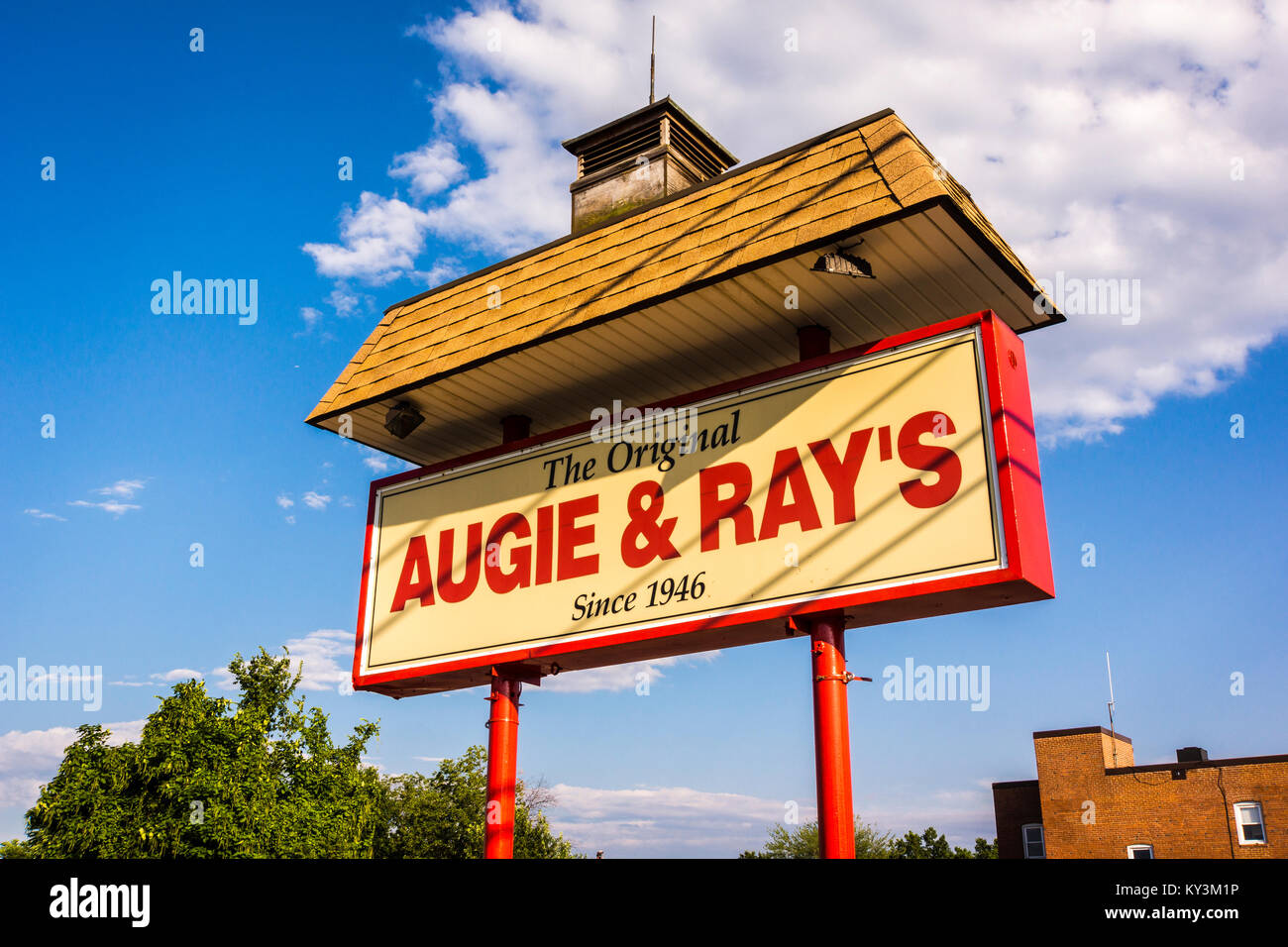 Augie & Ray's Drive In East Hartford, Connecticut, USA Stock Photo - Alamy