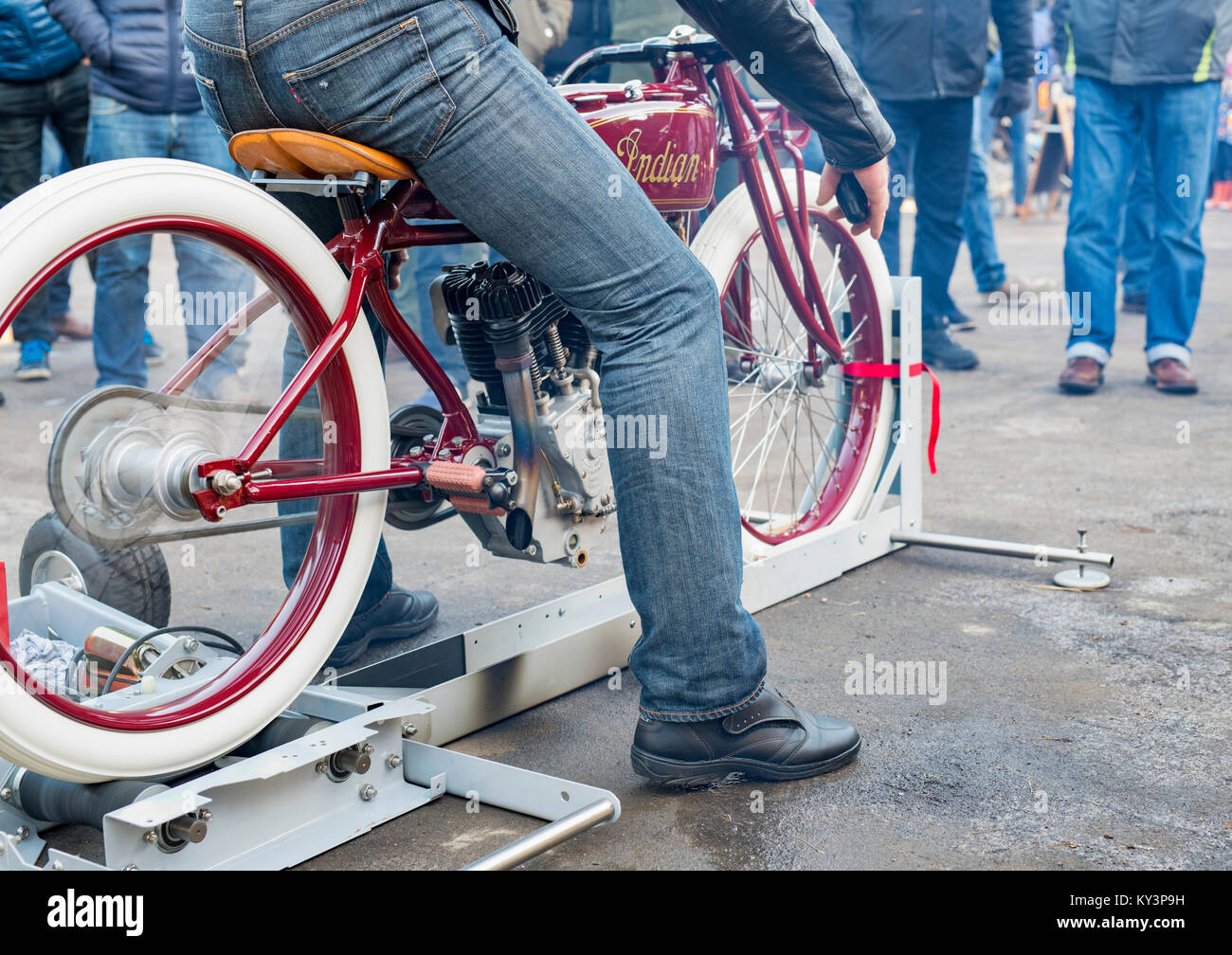 Vintage indian board track racer hi-res stock photography and images ...