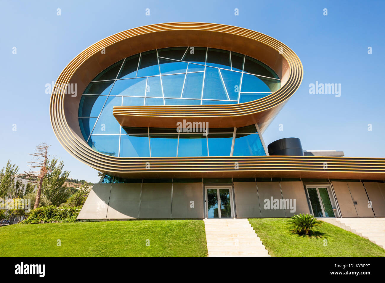 BAKU, AZERBAIJAN - SEPTEMBER 15, 2016: Azerbaijan Carpet Museum show ...