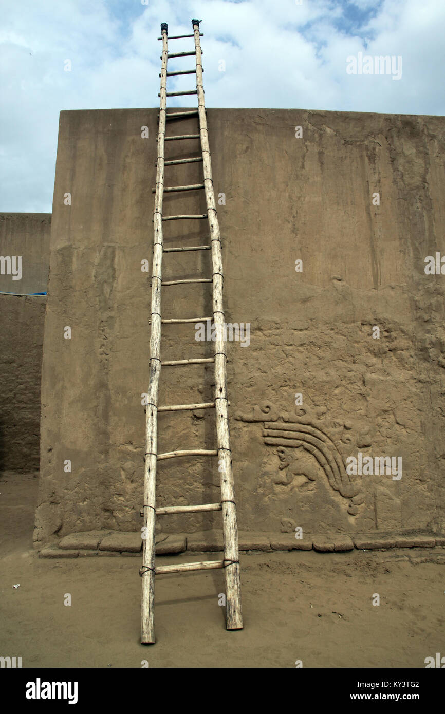 Ladder and wall in ruins of Chan Chan in north Peru Stock Photo - Alamy