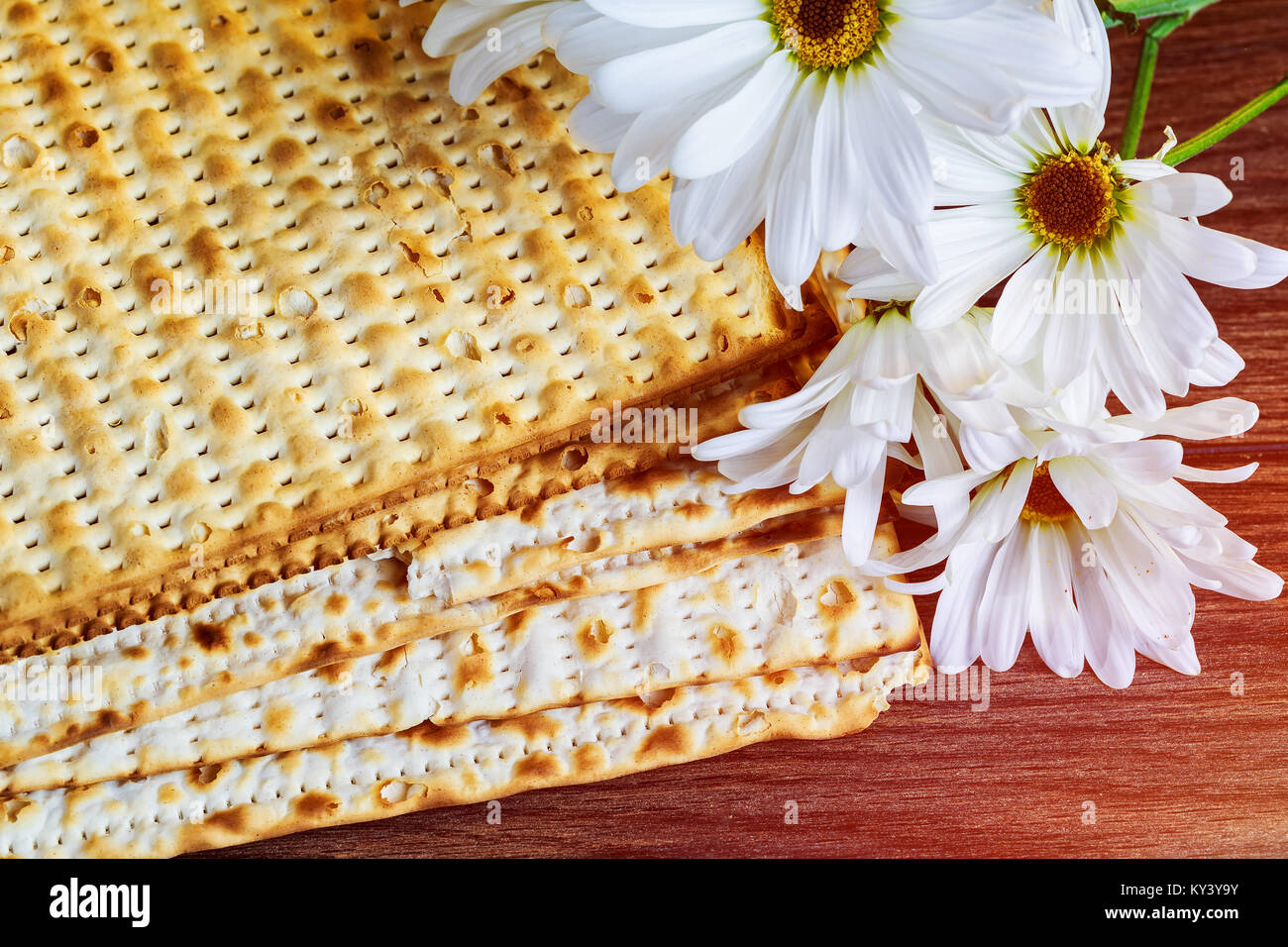 passover jewish food Pesach matzo and matzoh bread passover, jewish ...