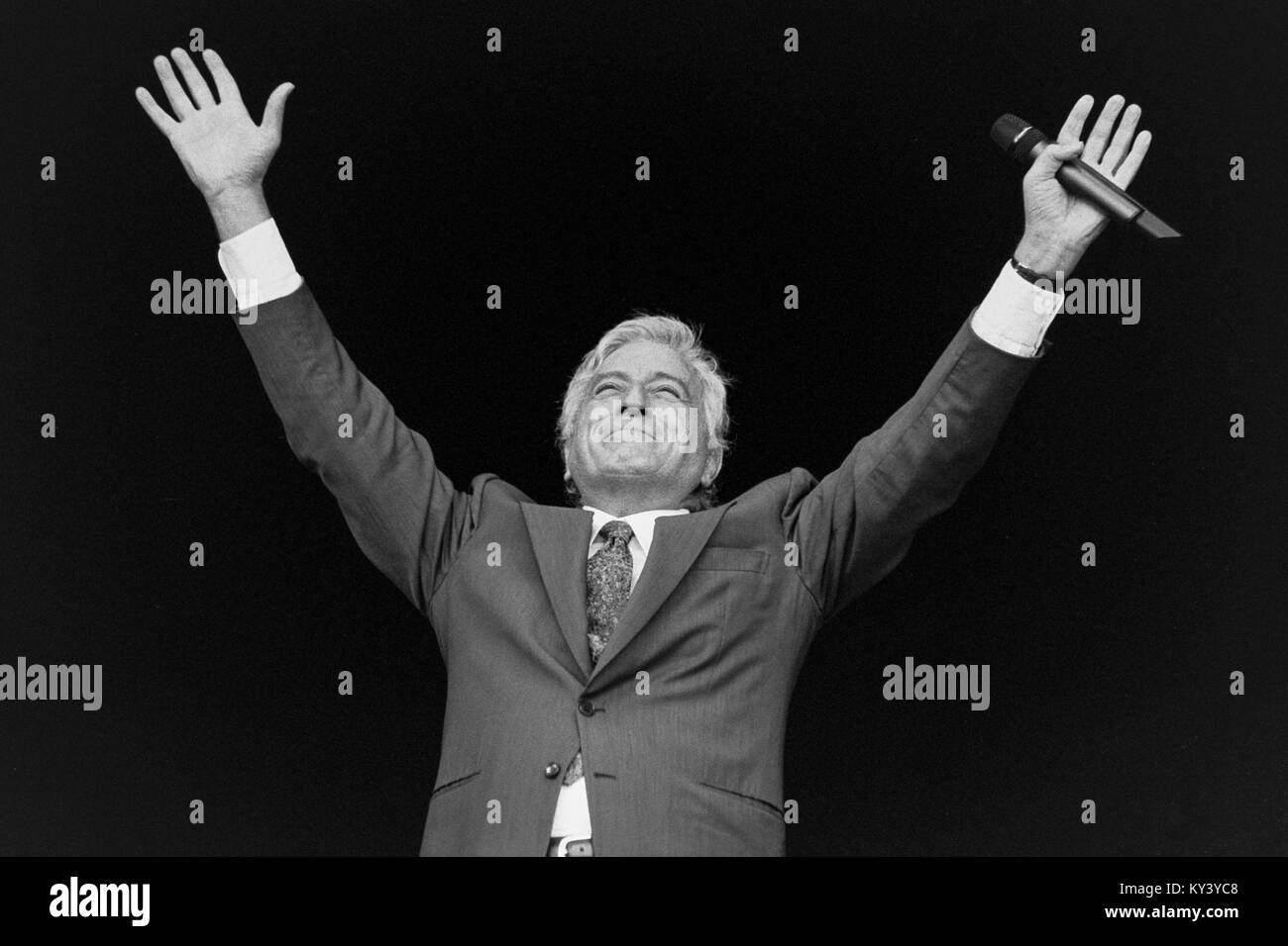 American singer Tony Bennett performing on the pyramid stage ...