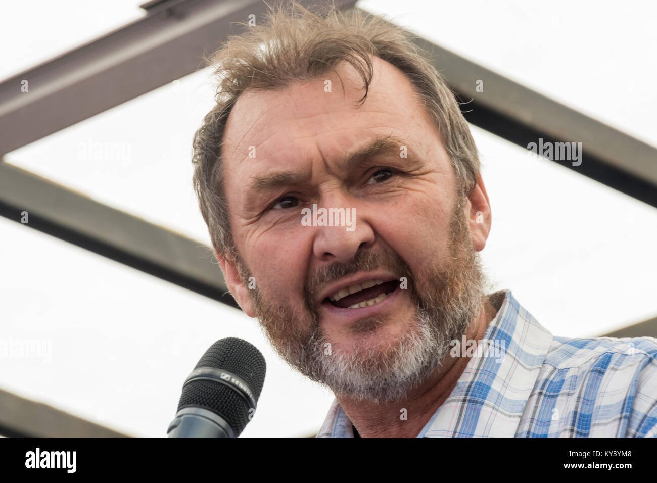 Kevin Courtney NUT speaking at the Park Lane rally before the Refugees ...