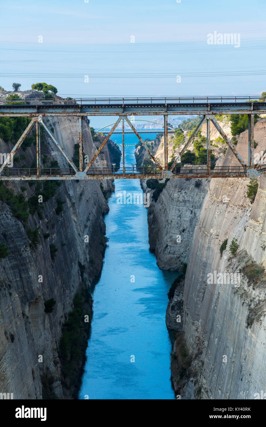The Corinth Canal (Isthmus of Corinth) connects the Gulf of Corinth ...