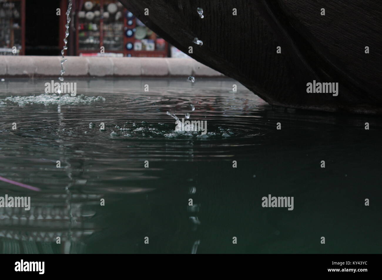 water drop splash pearl Stock Photo - Alamy