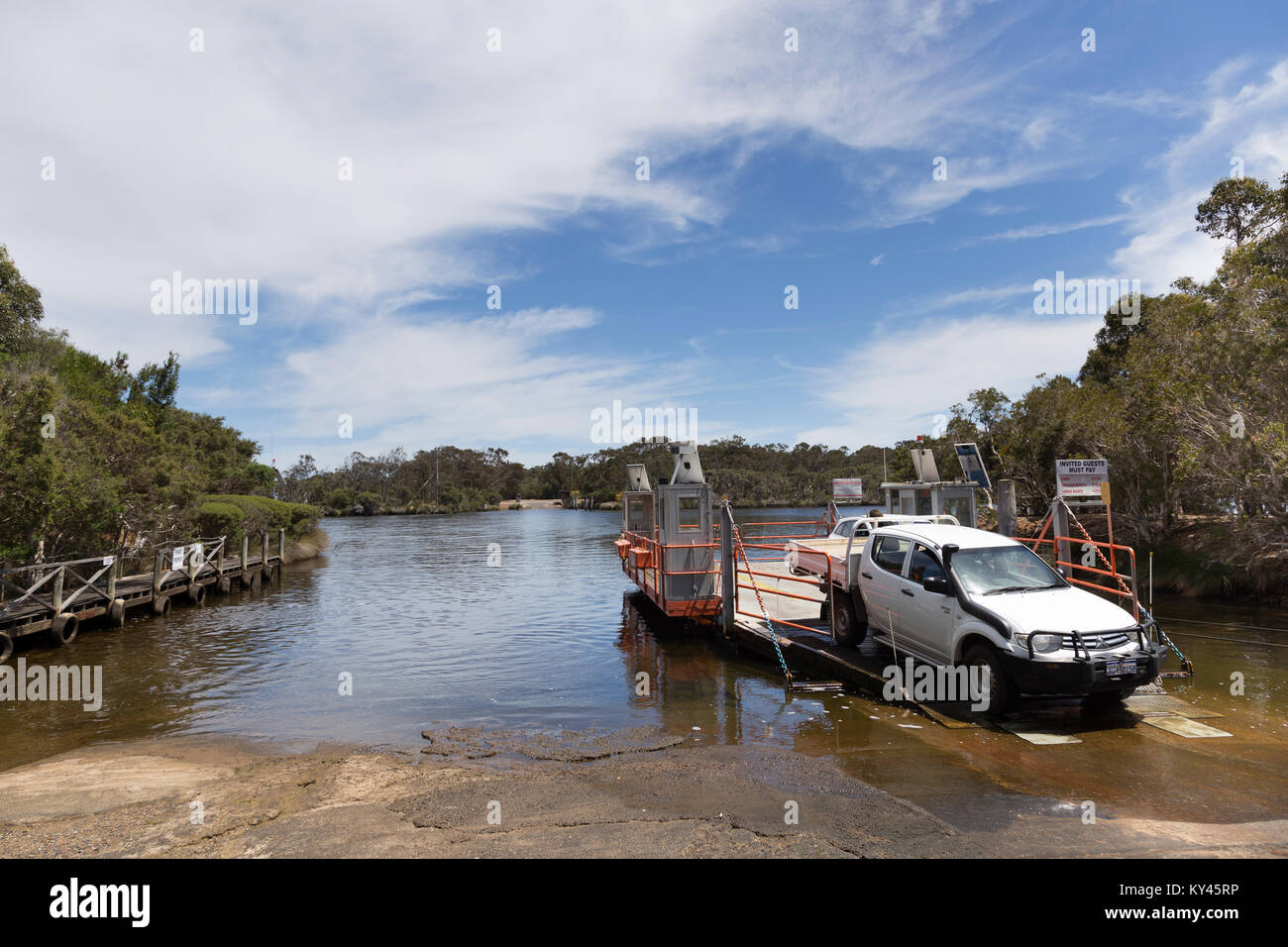 The chain ferry that takes vehicles and pedestrians to Molloy Island ...
