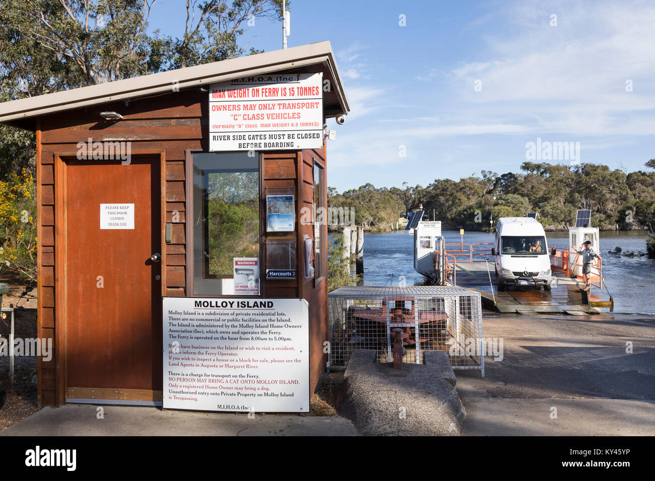 Molloy island ferry hi-res stock photography and images - Alamy
