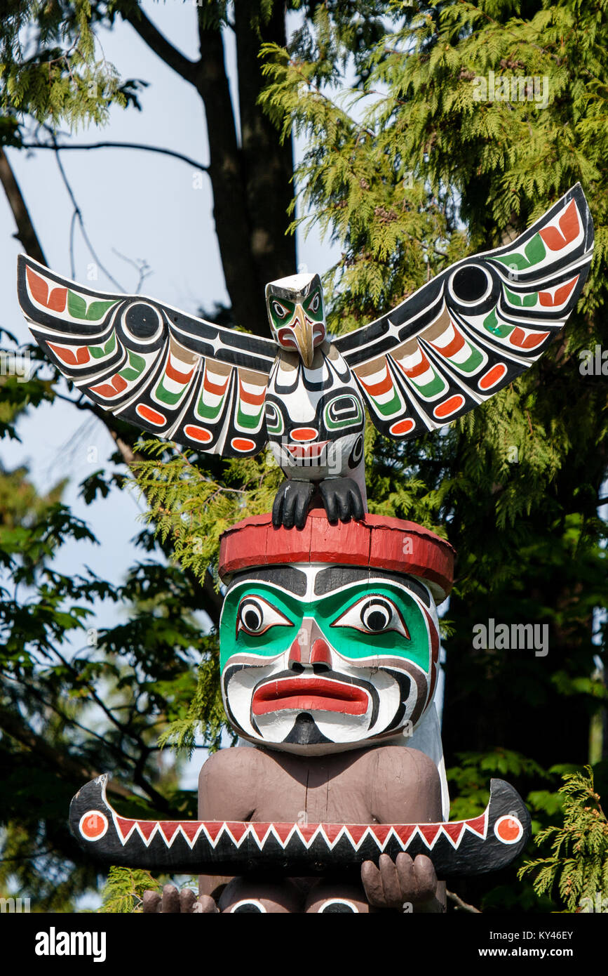 First Nations totem poles representing craftsmanship and unique culture ...