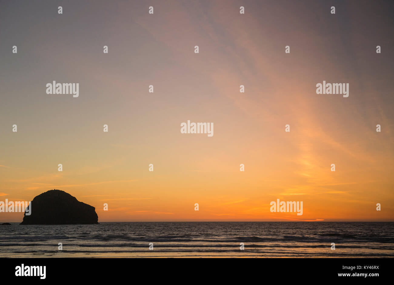 Sunset at Trebarwith Strand in Cornwall, England, UK Stock Photo - Alamy