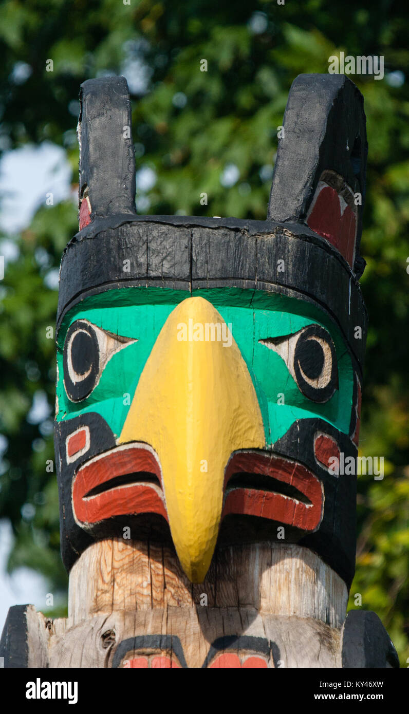 First Nations totem poles representing craftsmanship and unique culture ...