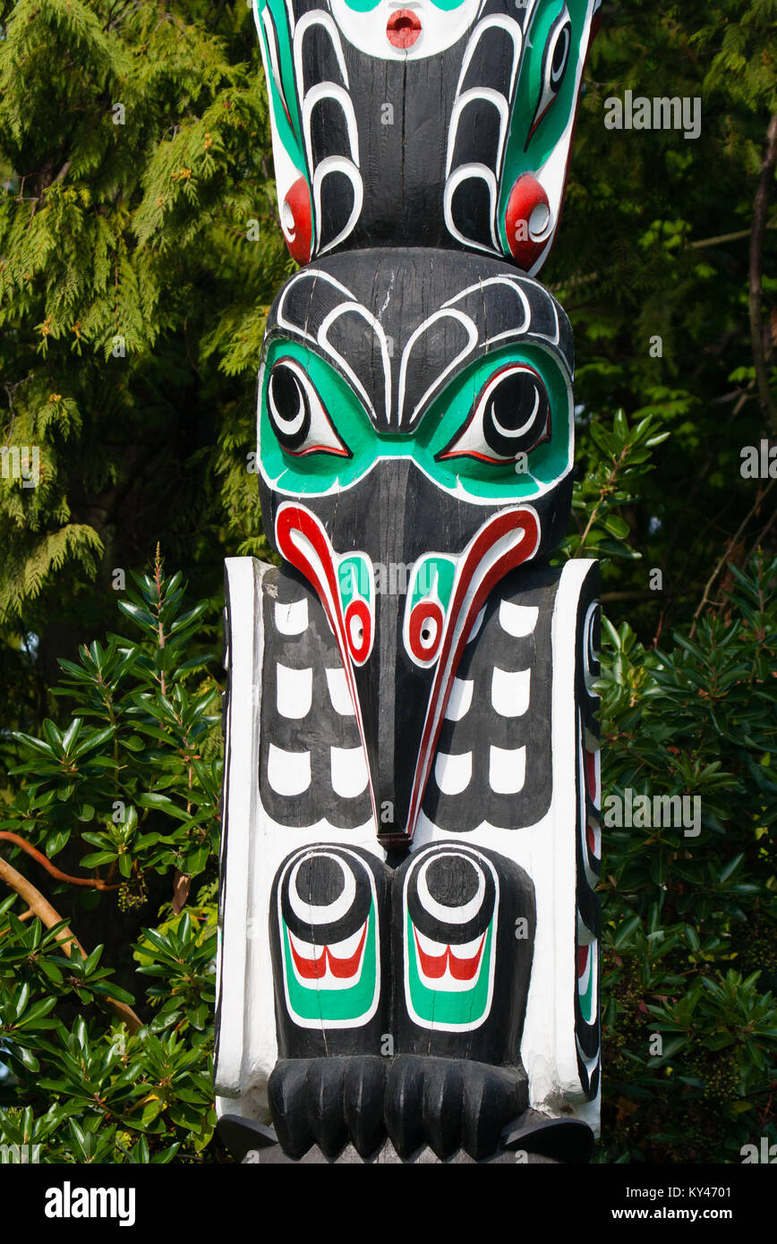 First Nations totem poles representing craftsmanship and unique culture ...