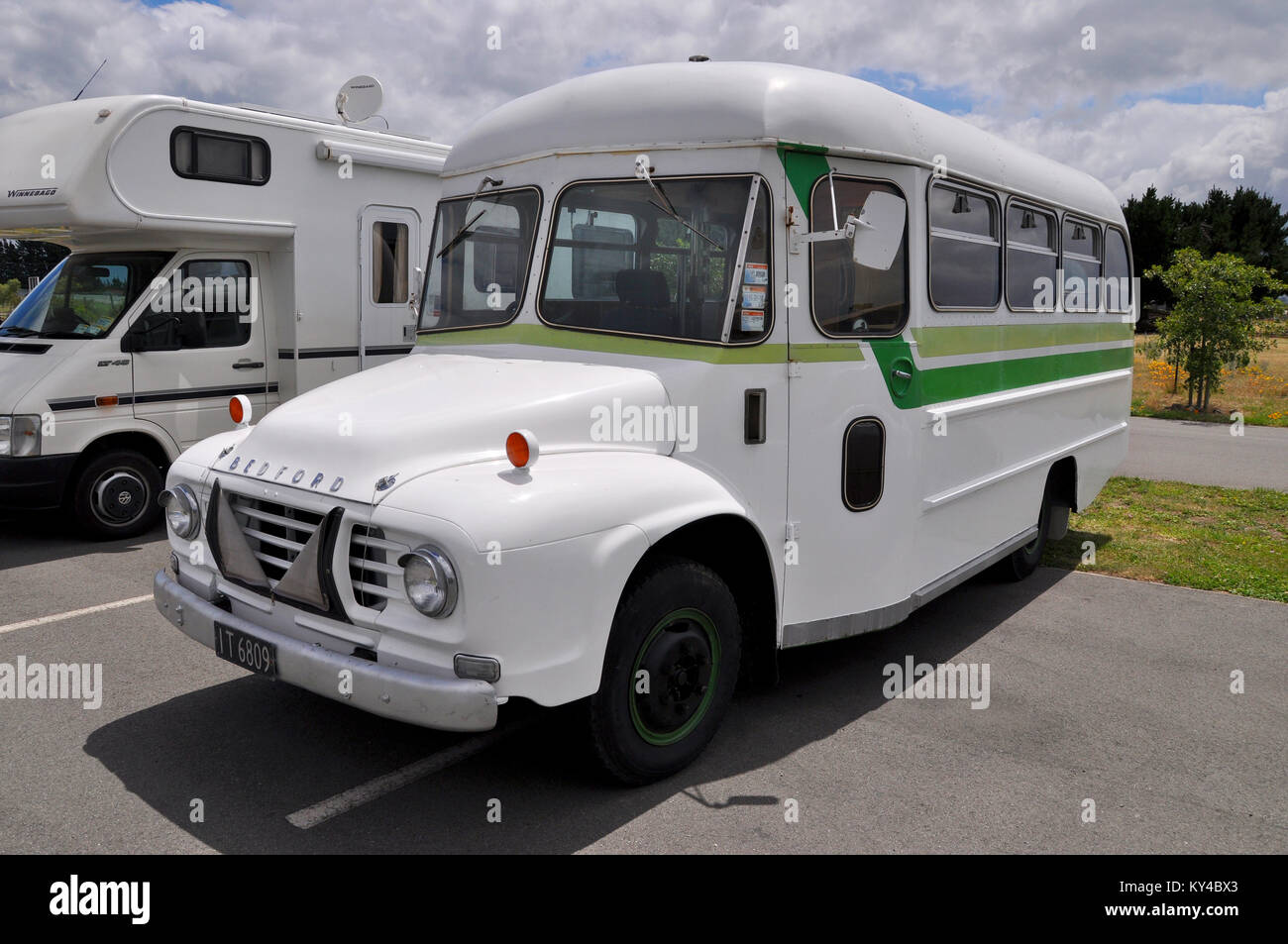 Vintage motorhome hi-res stock photography and images - Alamy