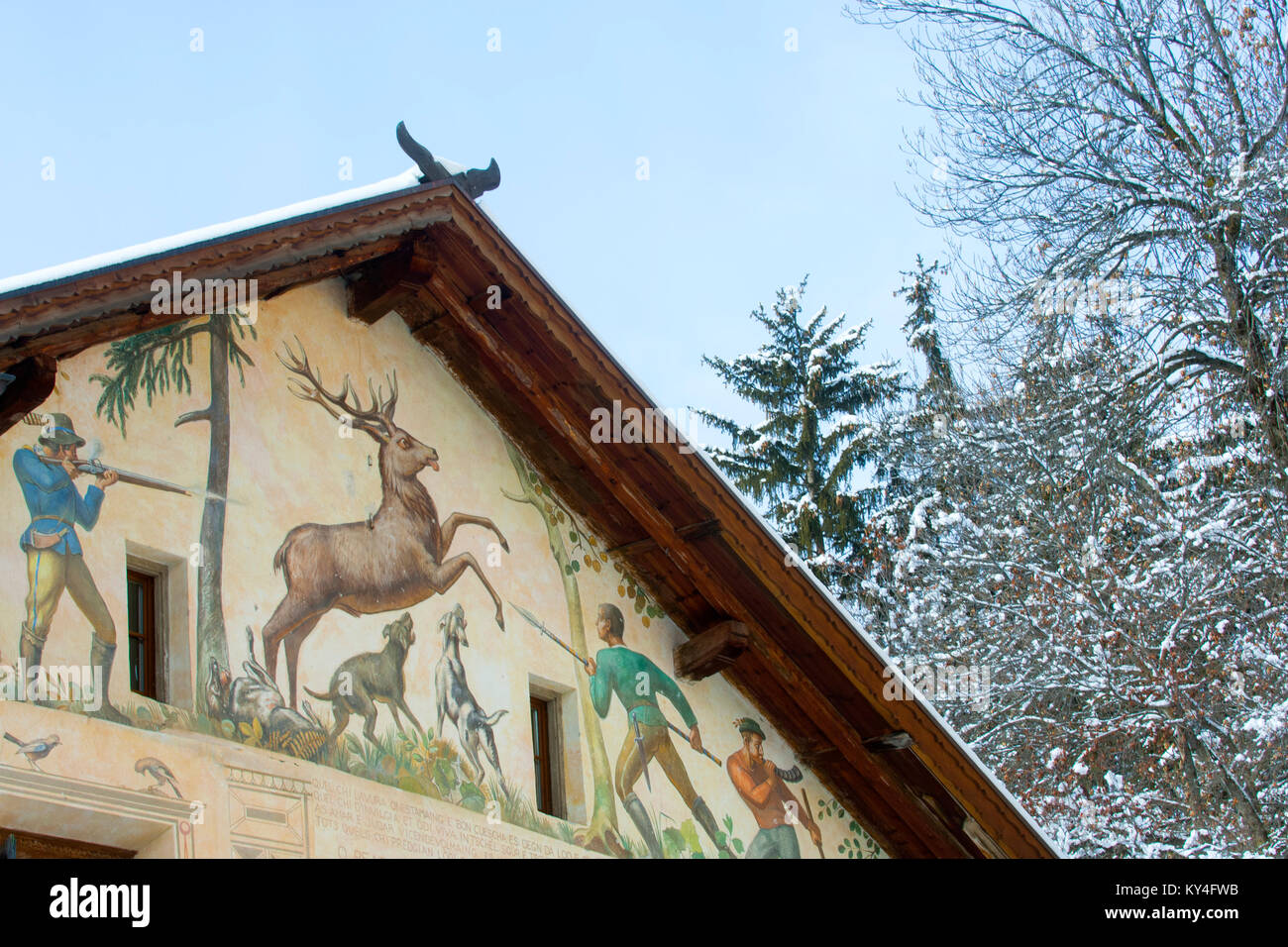 Sgraffito haus hi-res stock photography and images - Alamy