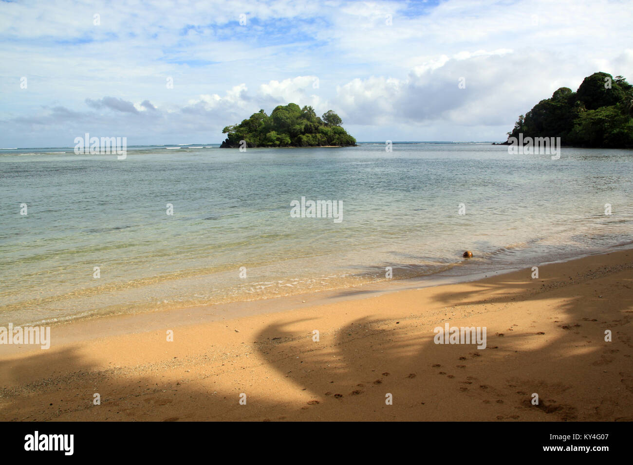 Sea shaow hi-res stock photography and images - Alamy