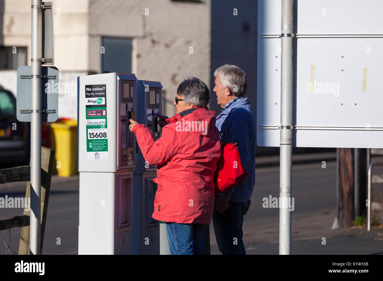 Car parking ticket machine uk hi-res stock photography and images - Alamy