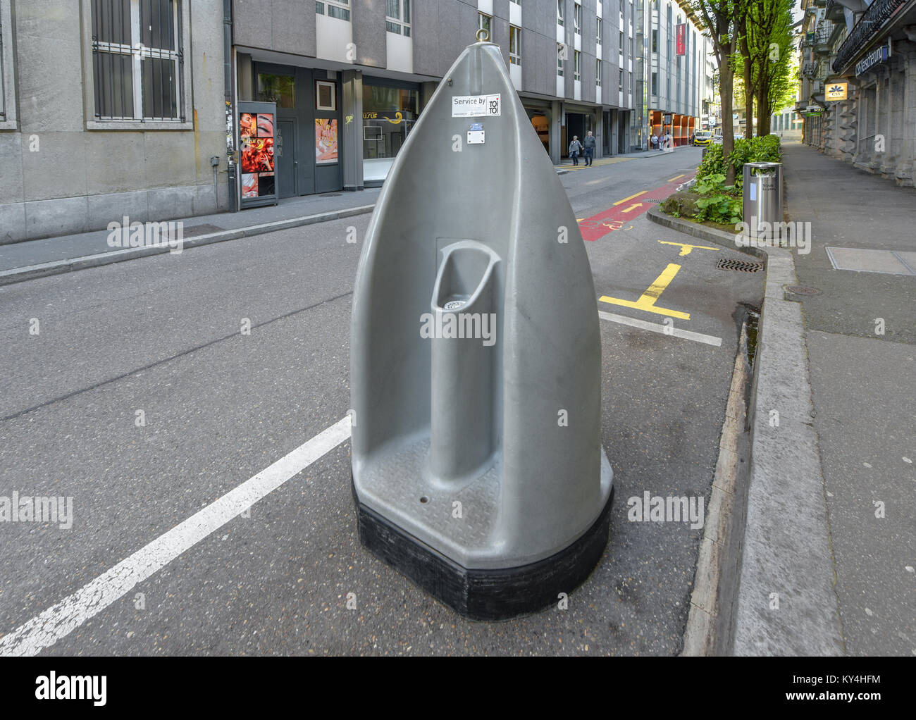 City toilet hi-res stock photography and images - Alamy