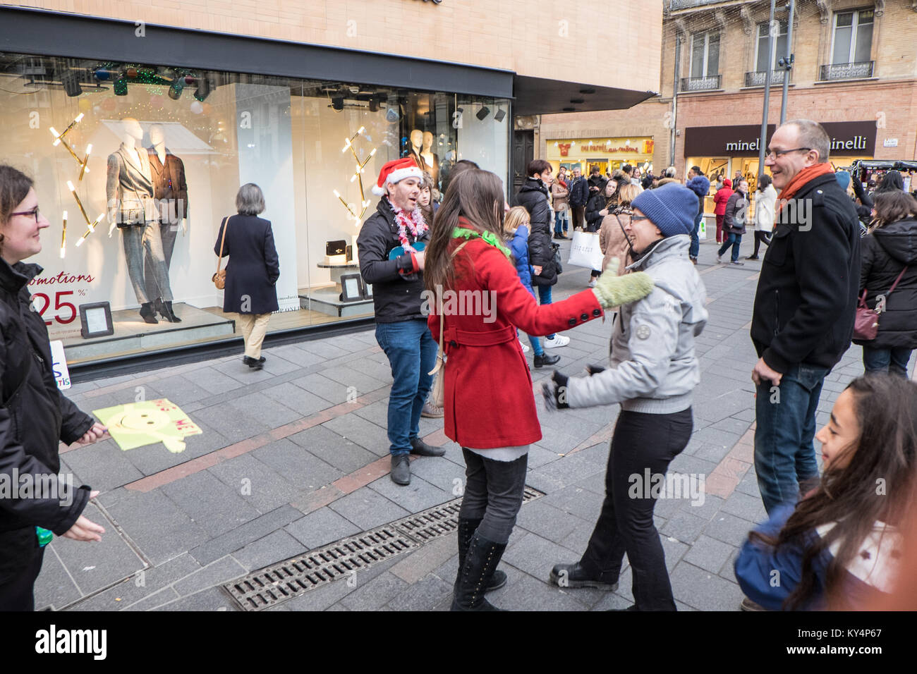 Free hugs hug hugging public hi-res stock photography and images - Alamy