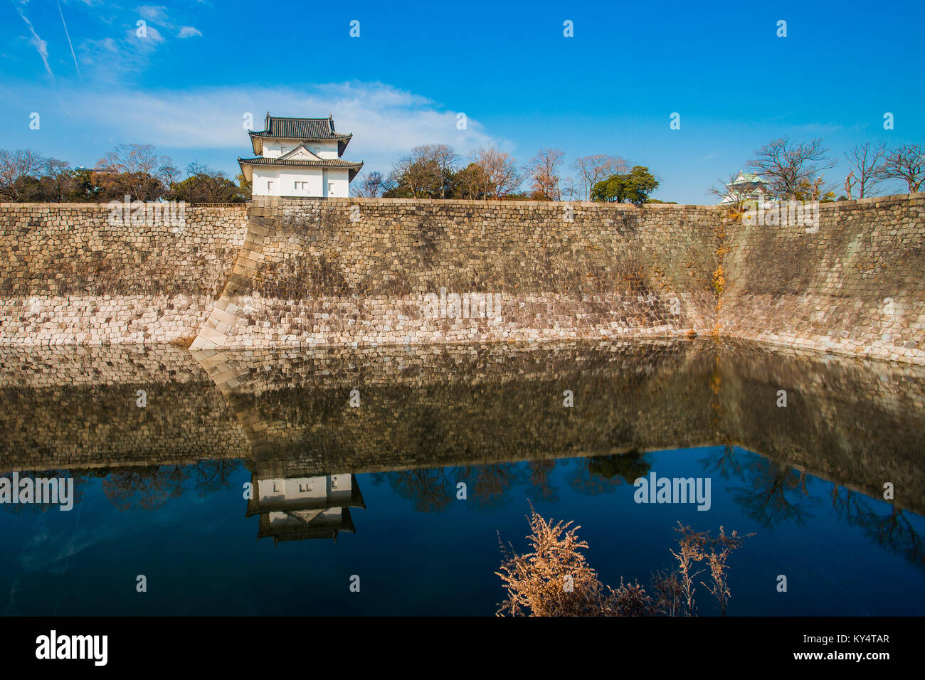Castle guard house hi-res stock photography and images - Alamy