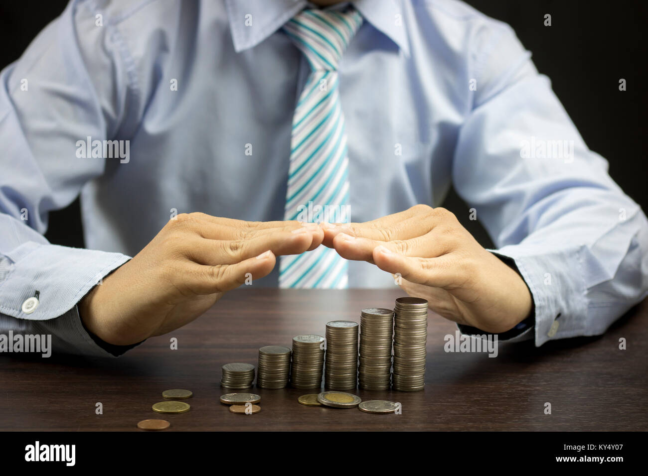 Blackbackground hi-res stock photography and images - Alamy