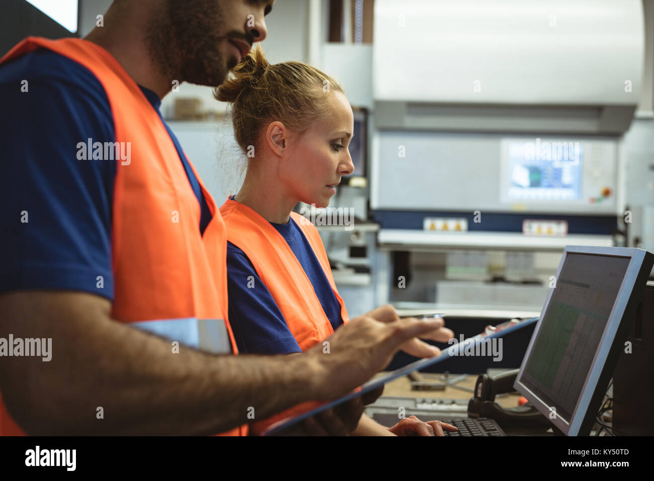 Computer Manufacturing Workers High Resolution Stock Photography and ...