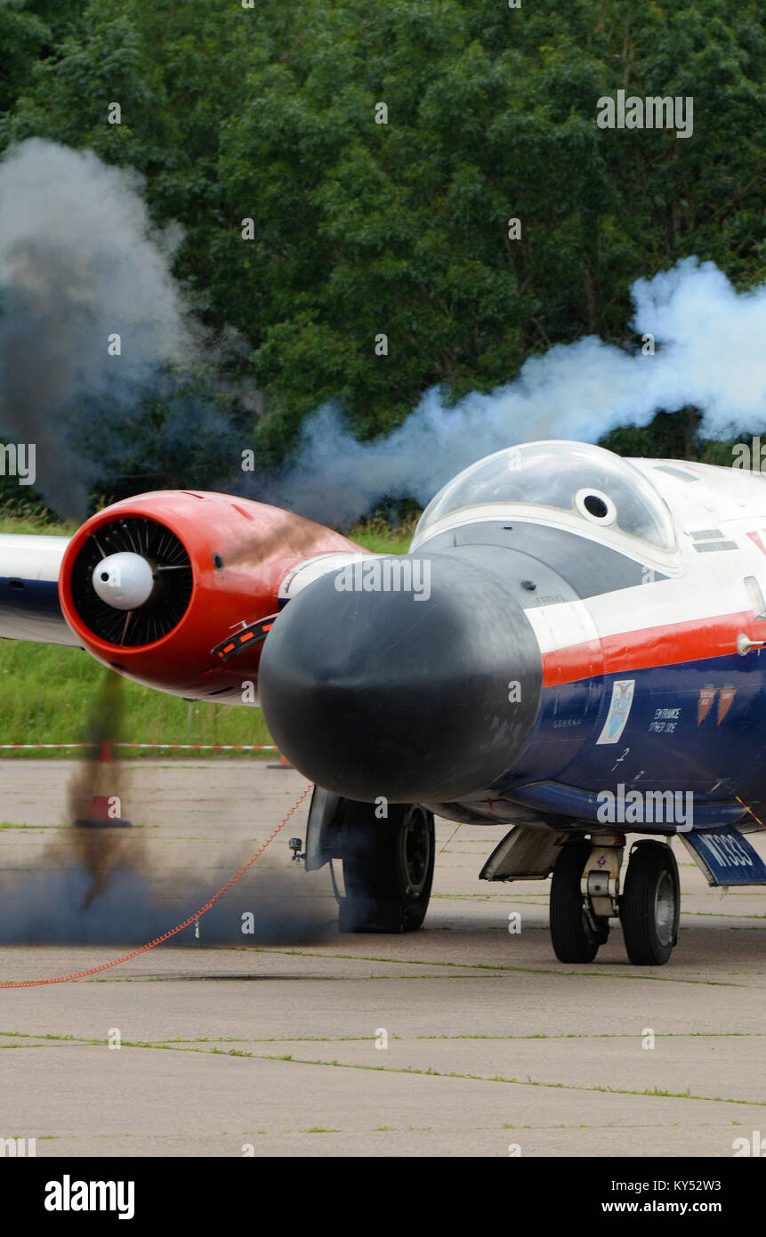 Cartridge starting on the engines of English Electric Canberra B(I)8/B ...