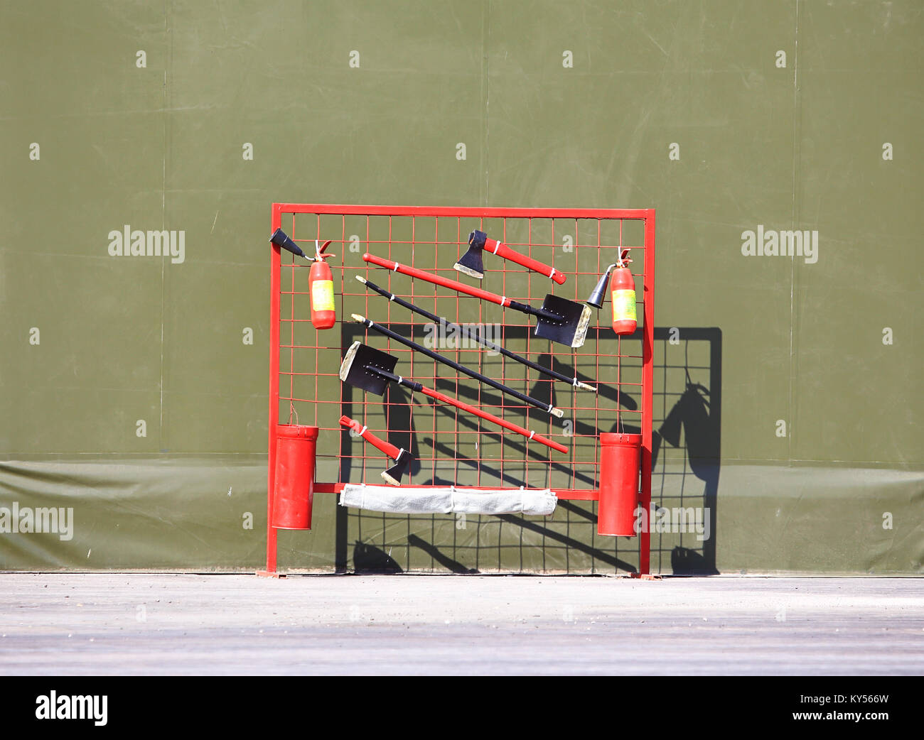 Fire shield - a shield on the wall to accommodate the primary fire ...