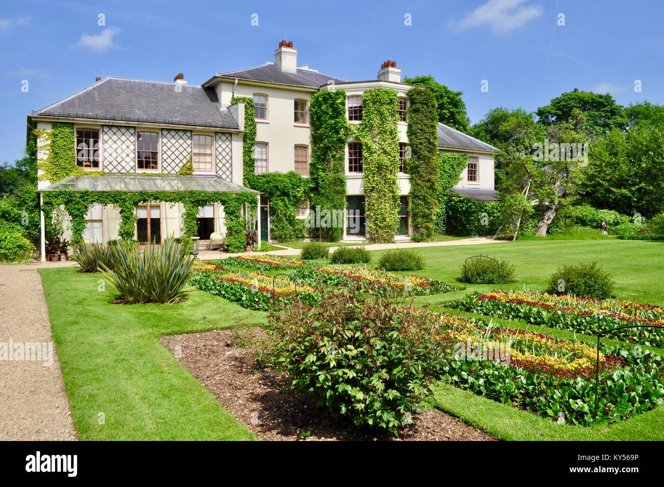 Down house darwin hi-res stock photography and images - Alamy