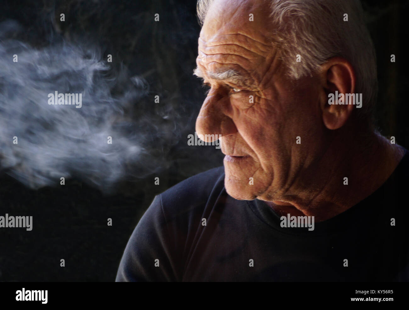 Elderly smoker in Buenos Aires, Argentina Stock Photo - Alamy