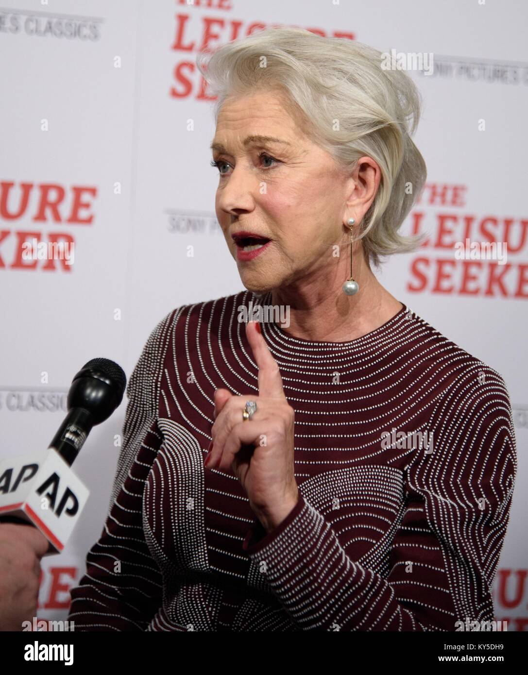 New York, NY, USA. 11th Jan, 2018. Helen Mirren at arrivals for THE ...