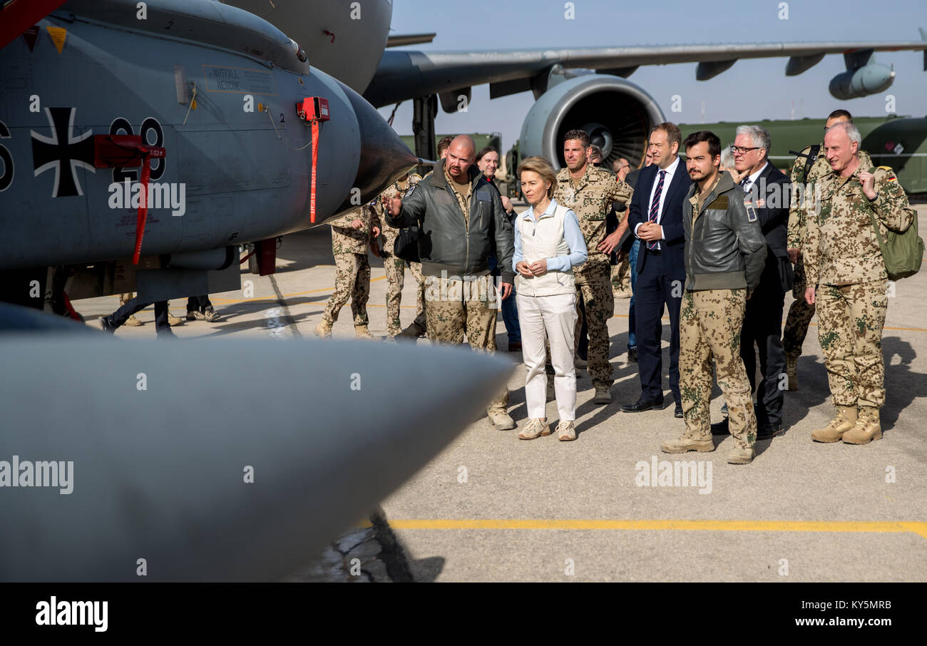 Azraq airbase hi-res stock photography and images - Alamy