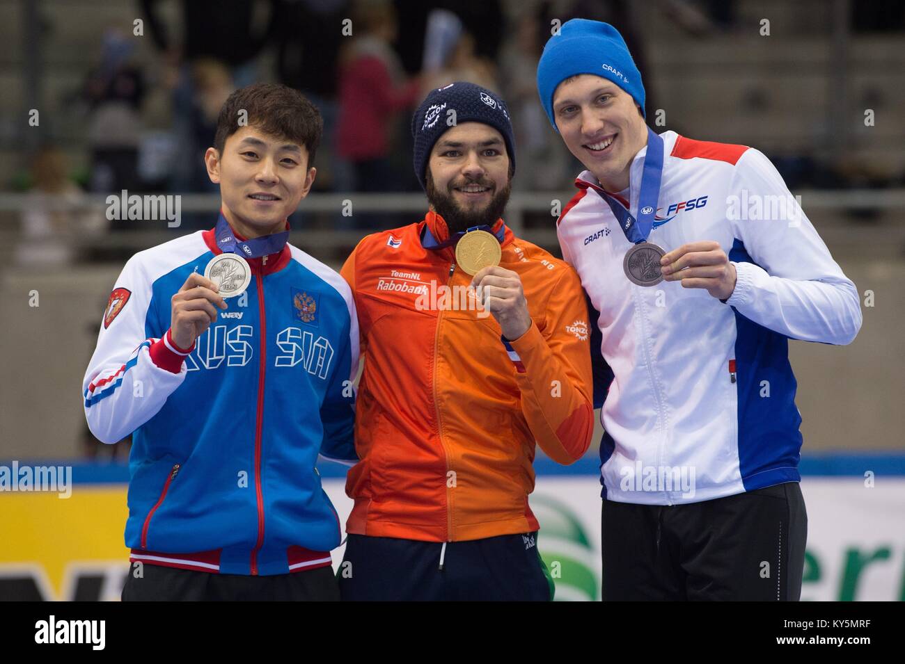 Dresden, Germany. 13th Jan, 2013. First runner-up Victor An (l-r) from ...