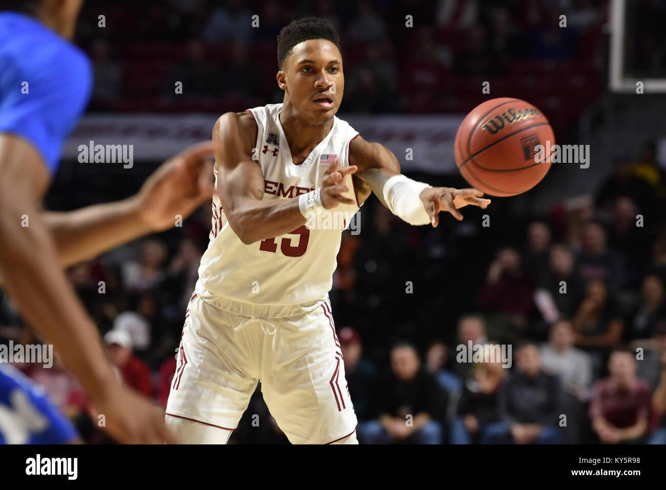 Philadelphia, Pennsylvania, USA. 13th Jan, 2018. Temple Owls guard NATE ...