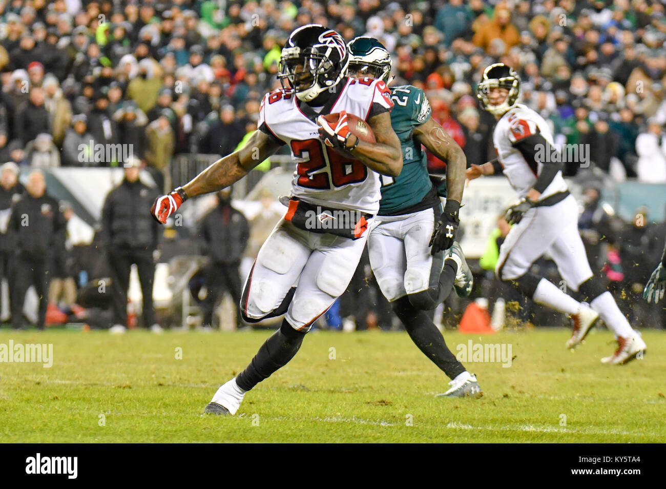 Philadelphia, Pennsylvania, USA. 13th Jan, 2018. Tevin Coleman (26) of the Atlanta Falcons ...