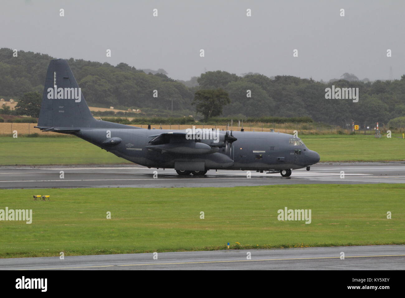 88-2102, a Lockheed HC-130N Hercules (Combat King) operated by the ...