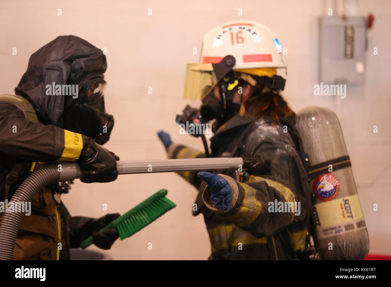 PERRY, Ga. – Decontamination Platoon and Identification and Detection ...