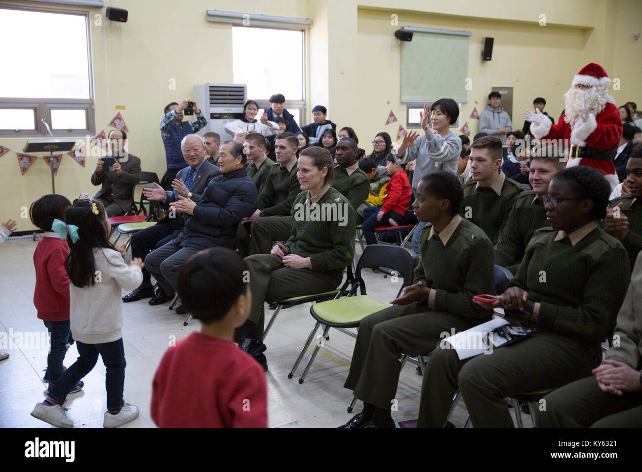 1st Marine Aircraft Wing Maw High Resolution Stock Photography and ...