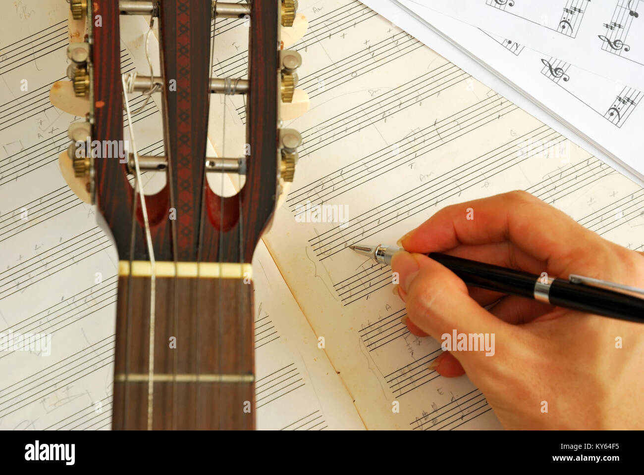 Manuscript hand classical music hi-res stock photography and images - Alamy