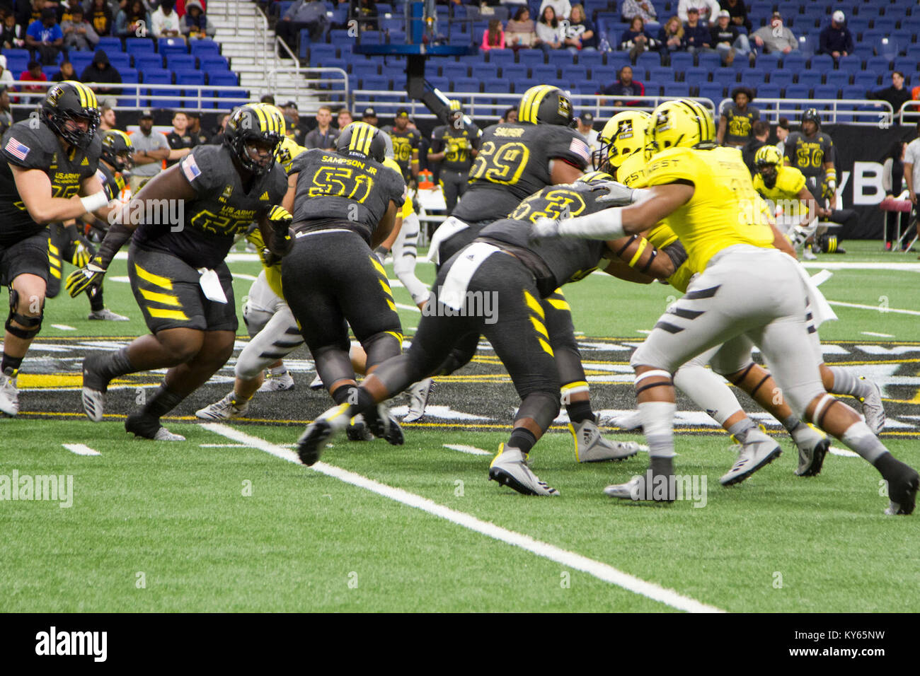 During nfl teams football hi-res stock photography and images - Alamy